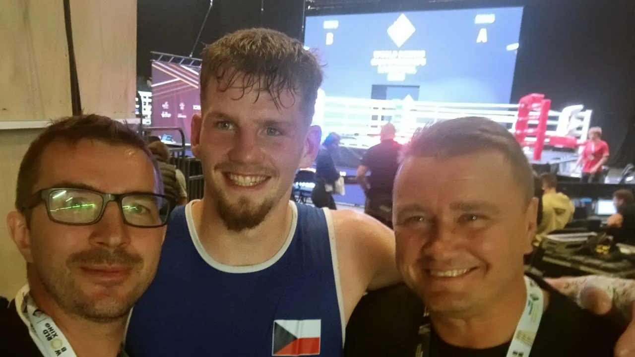 Boxer Hájek narazil na mistrovství světa už v 1. kole, z Čechů už ...