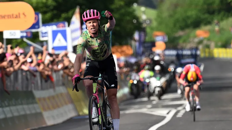 Hirt dojel v 17. etapě Gira dvanáctý, zvítězil Valgren — ČT sport ...