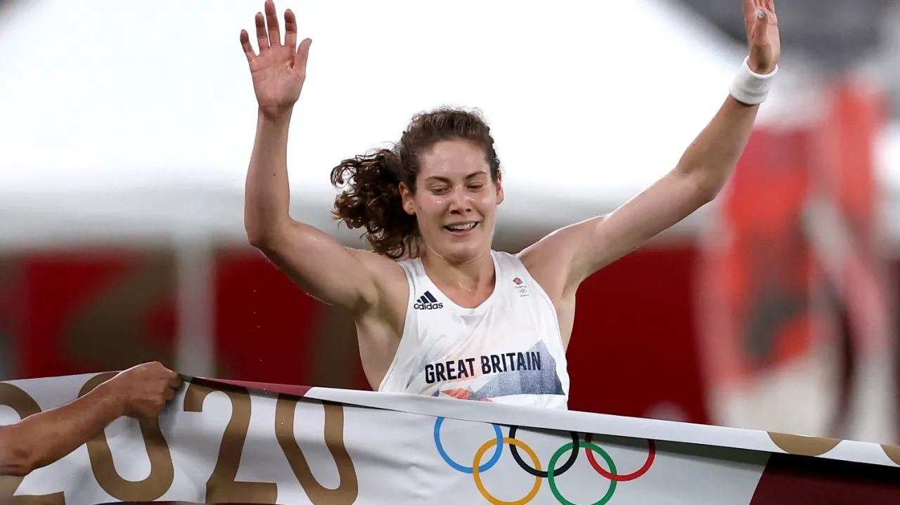 Pro zlato v moderním pětiboji si doběhla Britka Frenchová — ČT sport ...