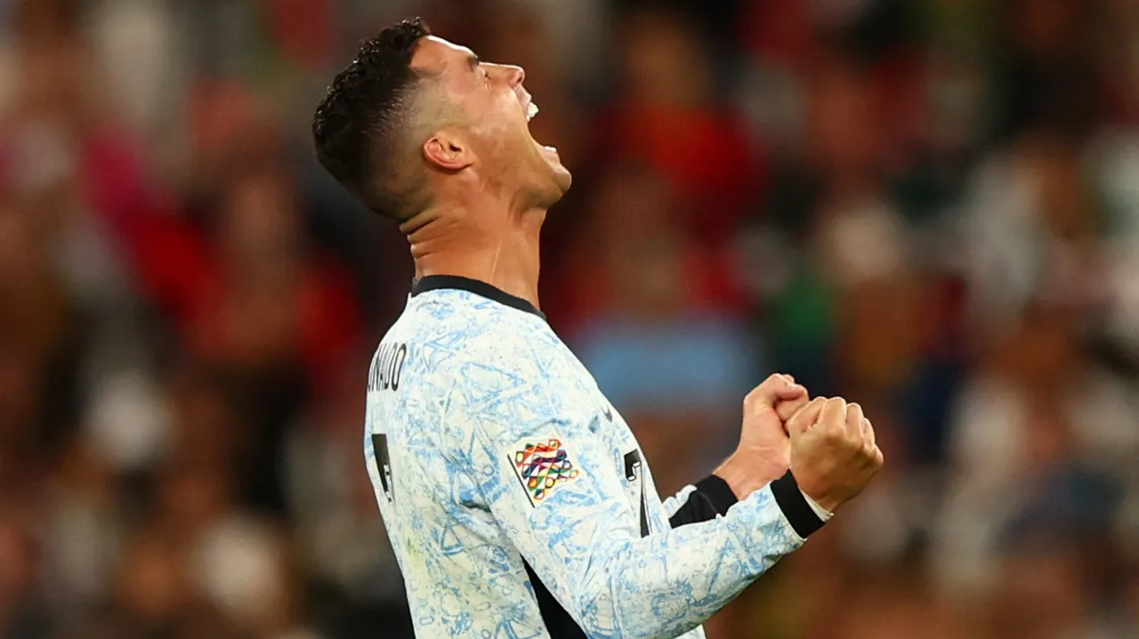 Ronaldo jako první oficiálně překonal hranici 900 gólů — ČT sport ...