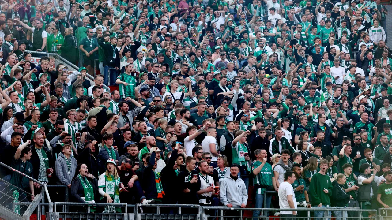 Brémy otočily zápas ve Stuttgartu, Frankfurt jistí třetí místo — ČT ...