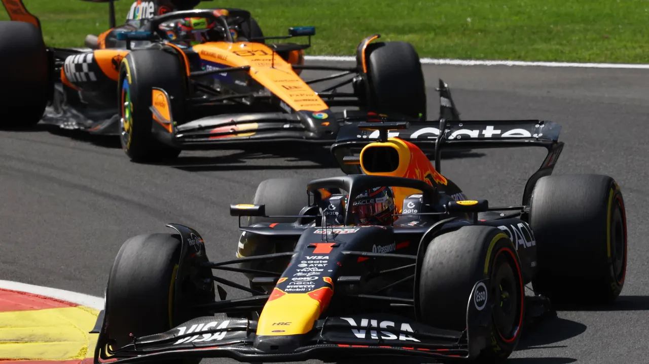 Verstappen v Belgii zvítězil ve sprintu před McLareny. V kvalifikaci na ...