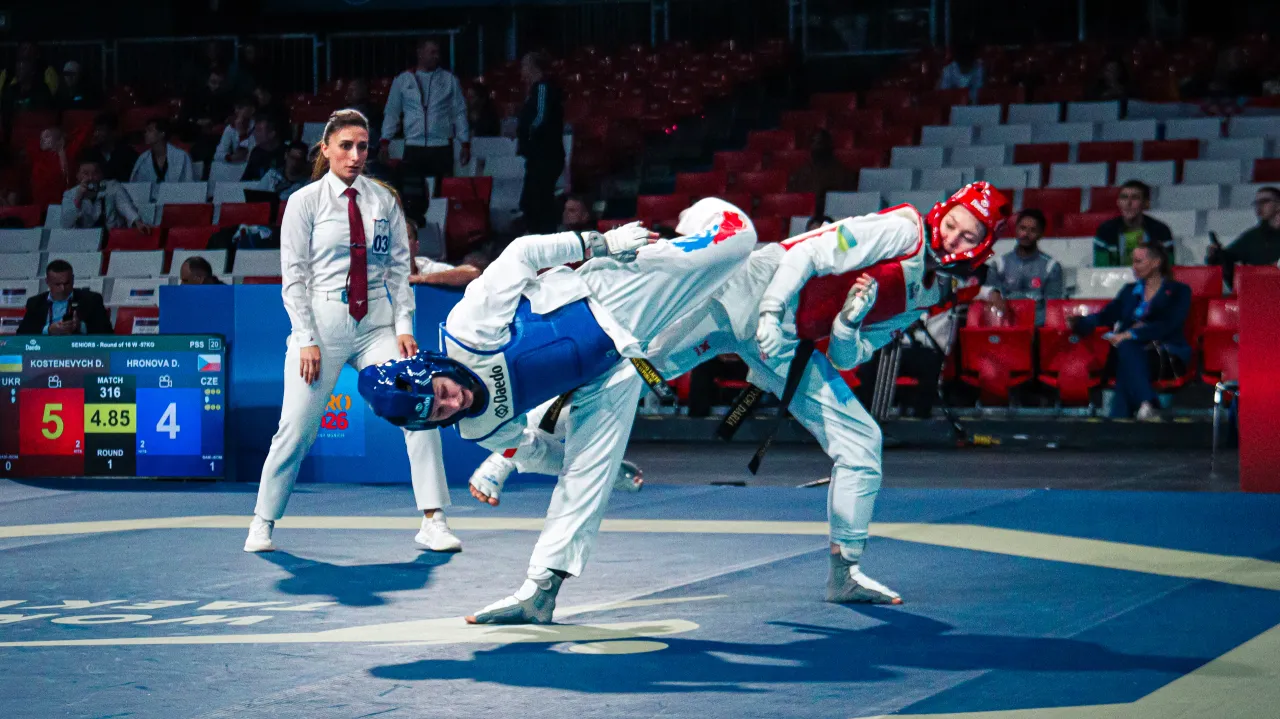 Hronová i Juhászová vypadly na ME v taekwondu v prvním kole — ČT sport ...