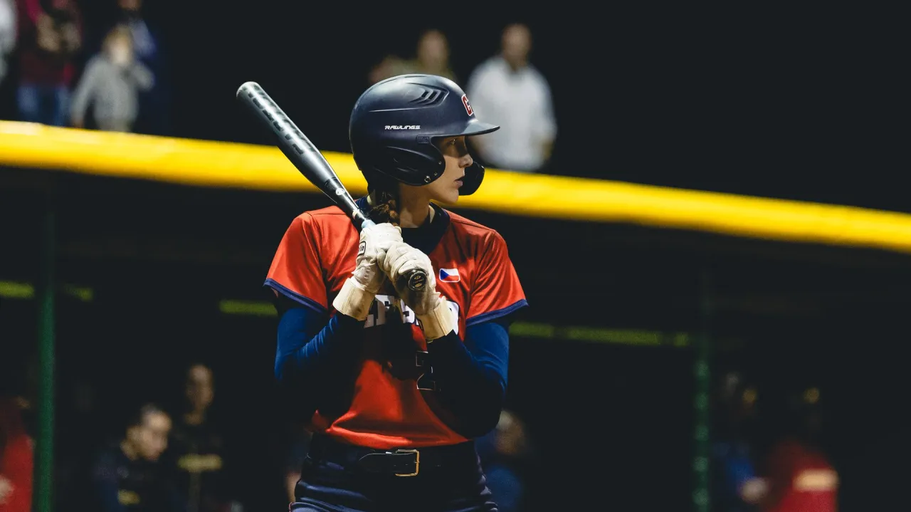 MS v softbalu žen: Kanada – Česko — ČT sport — Česká televize