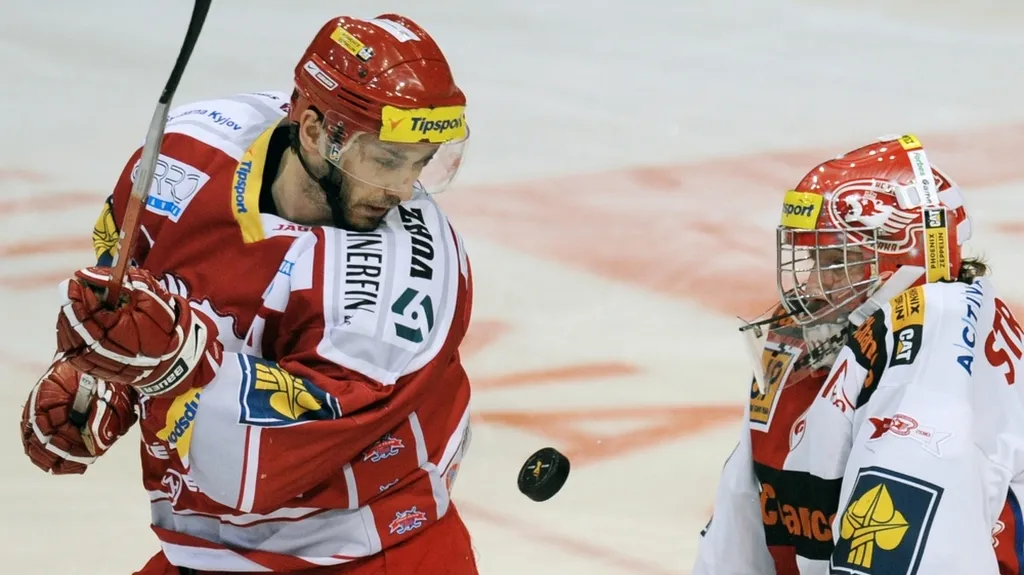 Roth zařídil Slavii vedení v sérii nad Třincem — ČT sport — Česká televize