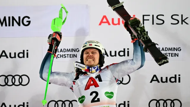 Popáté ve Schladmingu a poprvé v sezoně kraloval Kristofferson — ČT ...