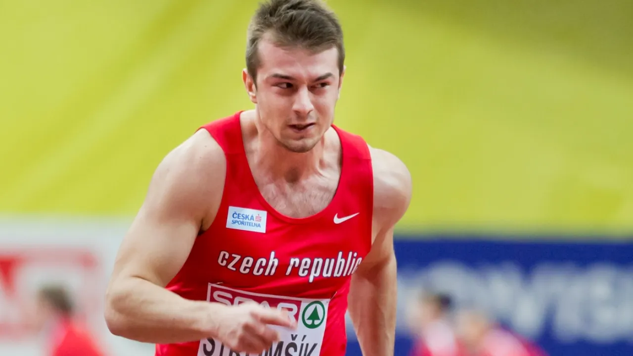 Štafeta sprinterů doběhla o dvě setiny stříbrná — ČT sport — Česká televize
