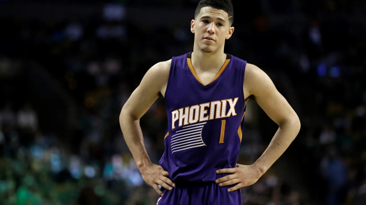 Booker nastřílel jako nejmladší hráč historie NBA sedmdesát bodů — ČT ...