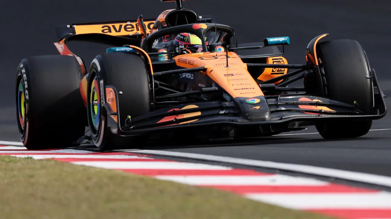Velkou cenu Číny vyhrál Piastri. Úspěch McLarenu podtrhl druhý Norris ...